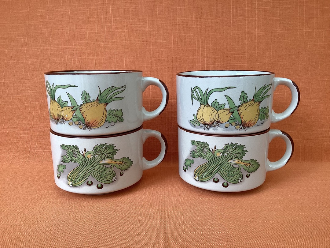 Set of 4 Retro Soup Bowls With Handles in 2 Different Designs: Onion ...
