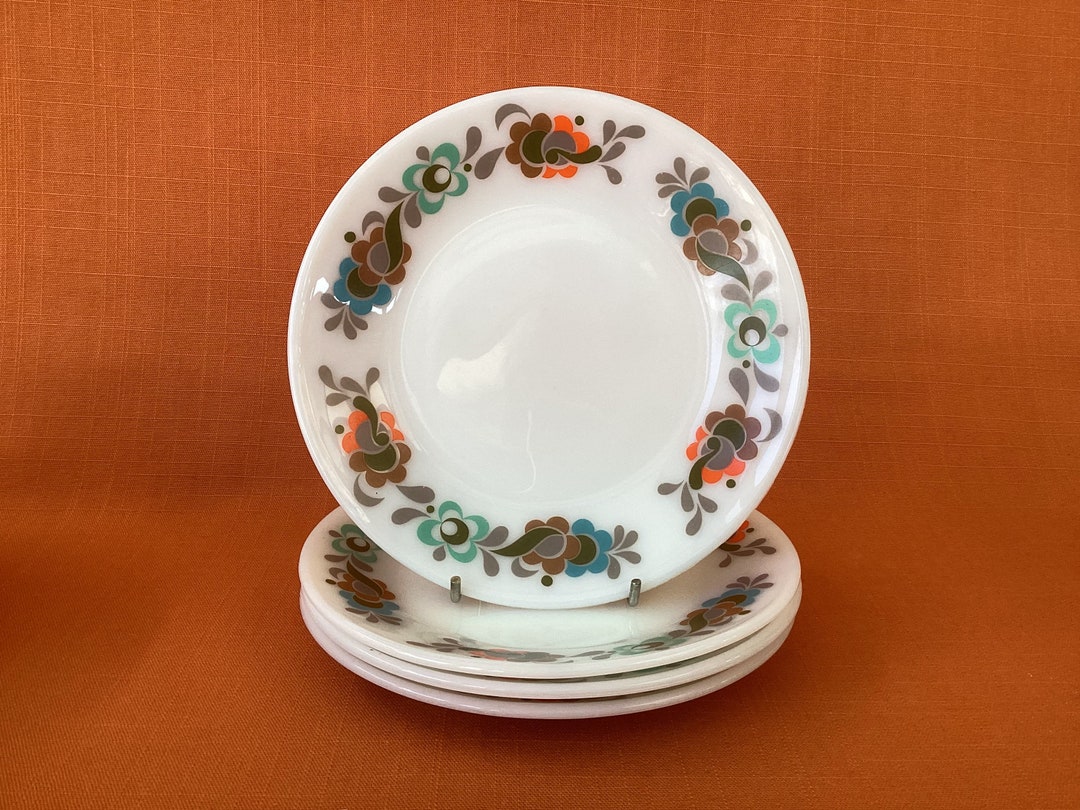Belles assiettes à thé/assiettes latérales JAJ Pyrex Carnaby Tempo ...