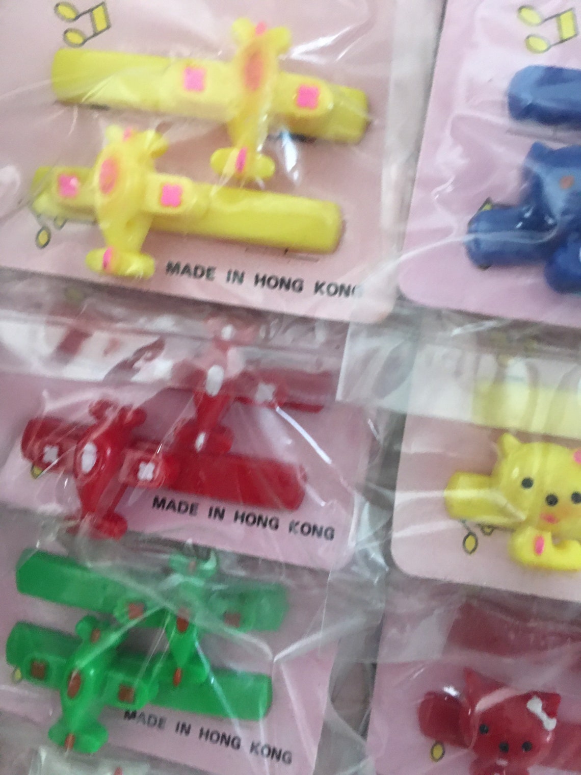 Incredible Kitch and Pretty Vintage Plastic Novelty Hair Clips. Lots of ...