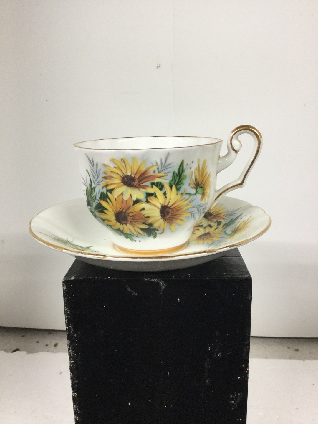 Antique Crown Prince Bone China White Gold Trim Brown Eyed Susan ...
