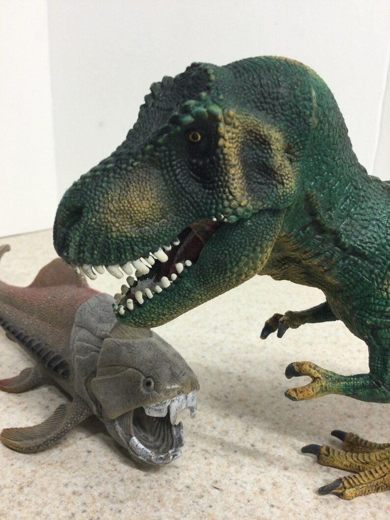 Schleich Tyrannosaurus Rex 12” Nose to Tail and Dunkleosteus 9” Long ...