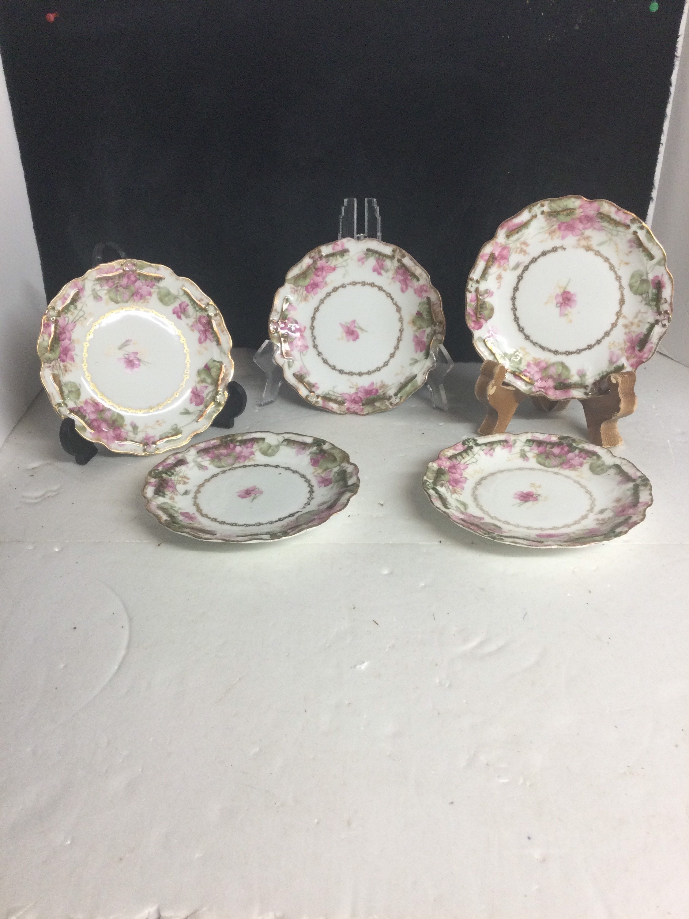 5 Antique Limoges Coronet Bread/desert Plates 6” Raised Leaf Edge - Etsy