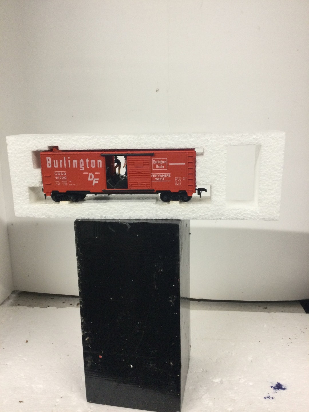 TYCO HO Scale Burlington Freight Unloading Box Car ( Car Only ) - Etsy