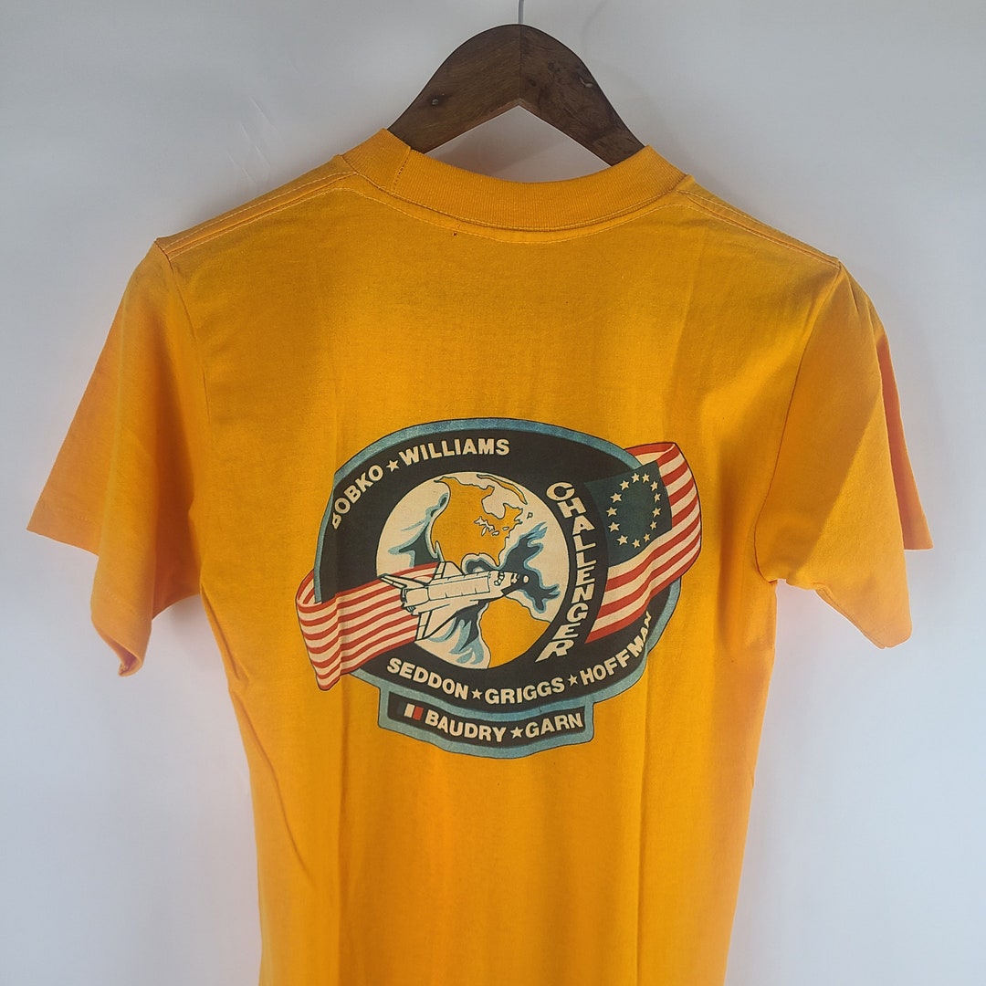 Vintage 80s Space Shuttle Challenger Nasa USA Yellow T Shirt Size Small ...