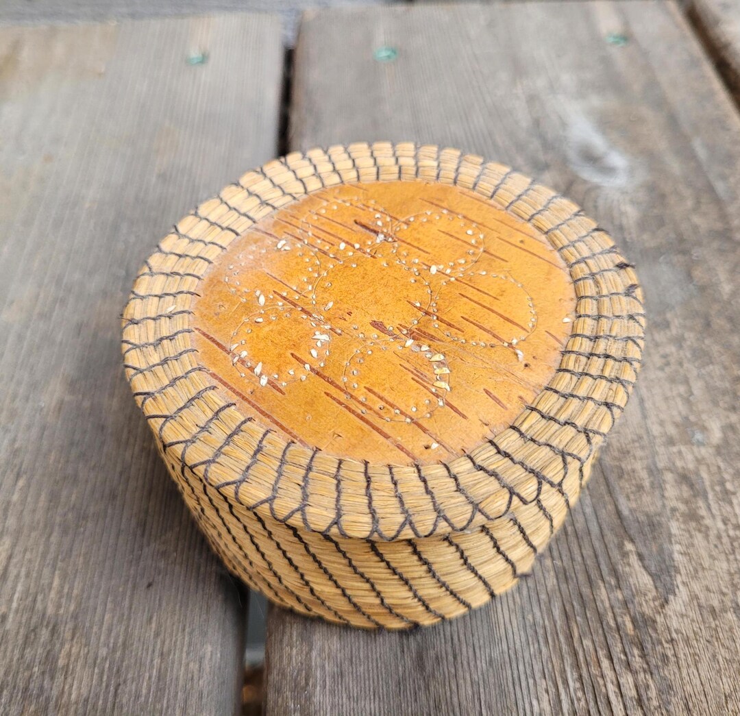 Antique Sweetgrass Birchbark Box: First Nations Christian Islands, 1907 ...