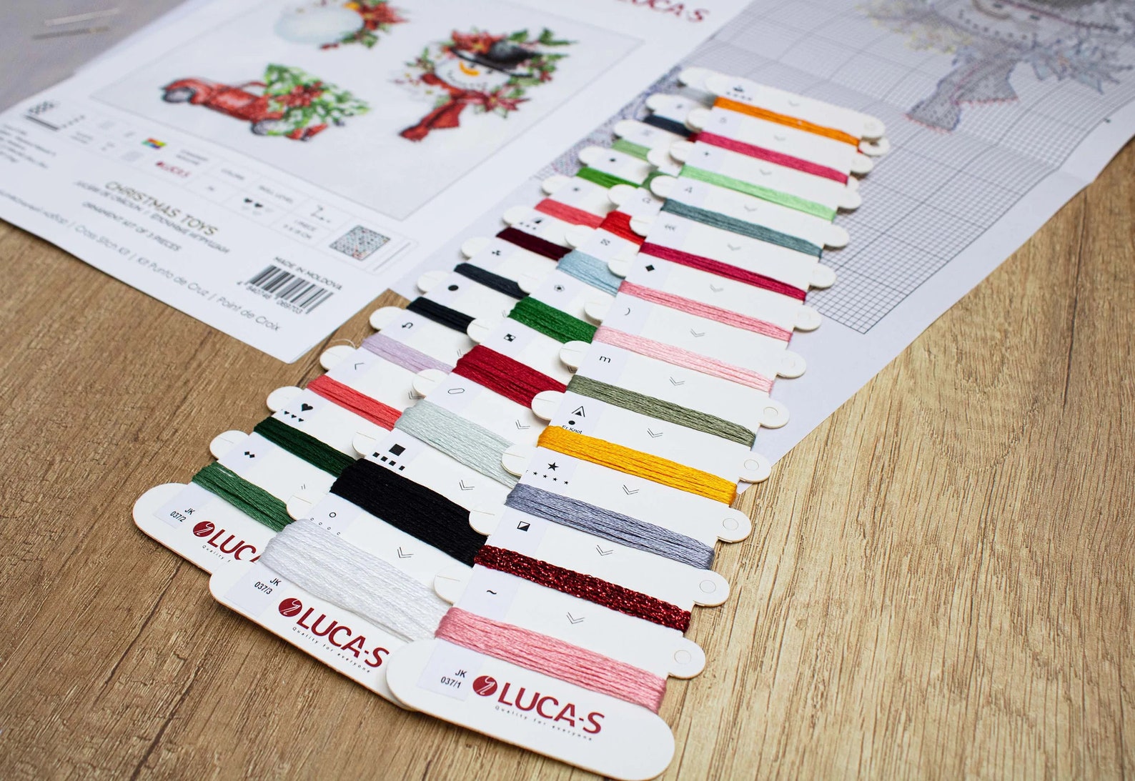 Christmas DIY Plastic Canvas. Snowman and Lorry Counted Cross-stitch ...