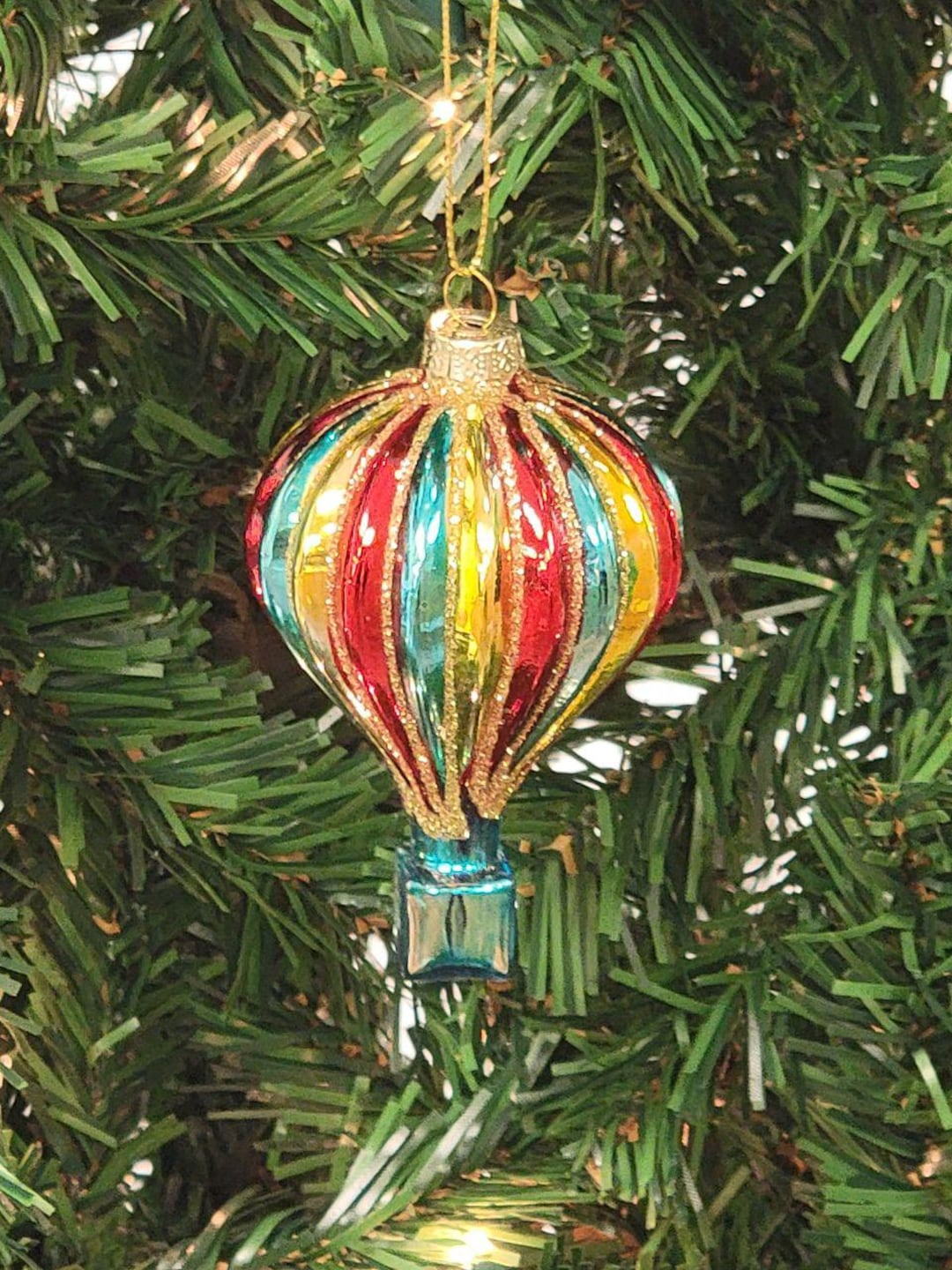 Multicolored Hot Air Balloon Glass Christmas Ornament. Christmas Tree ...
