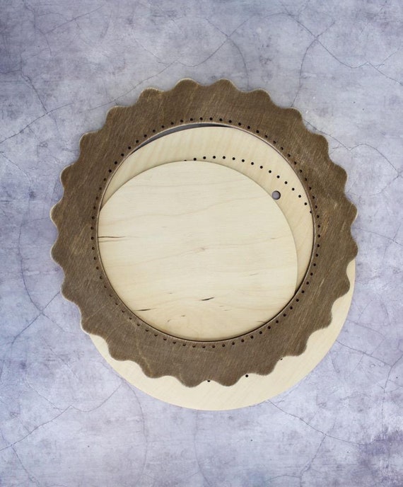 Openwork Frame Round
