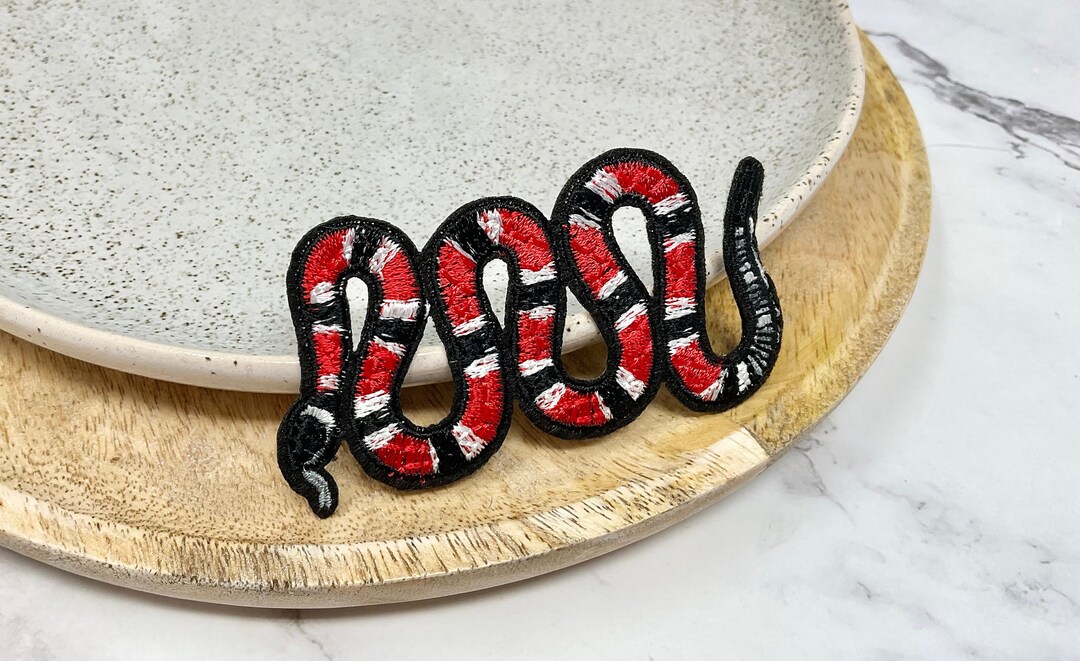SNAKE Embroidered IRON on PATCH Heat Adhesive Reptile Patches Adornment ...