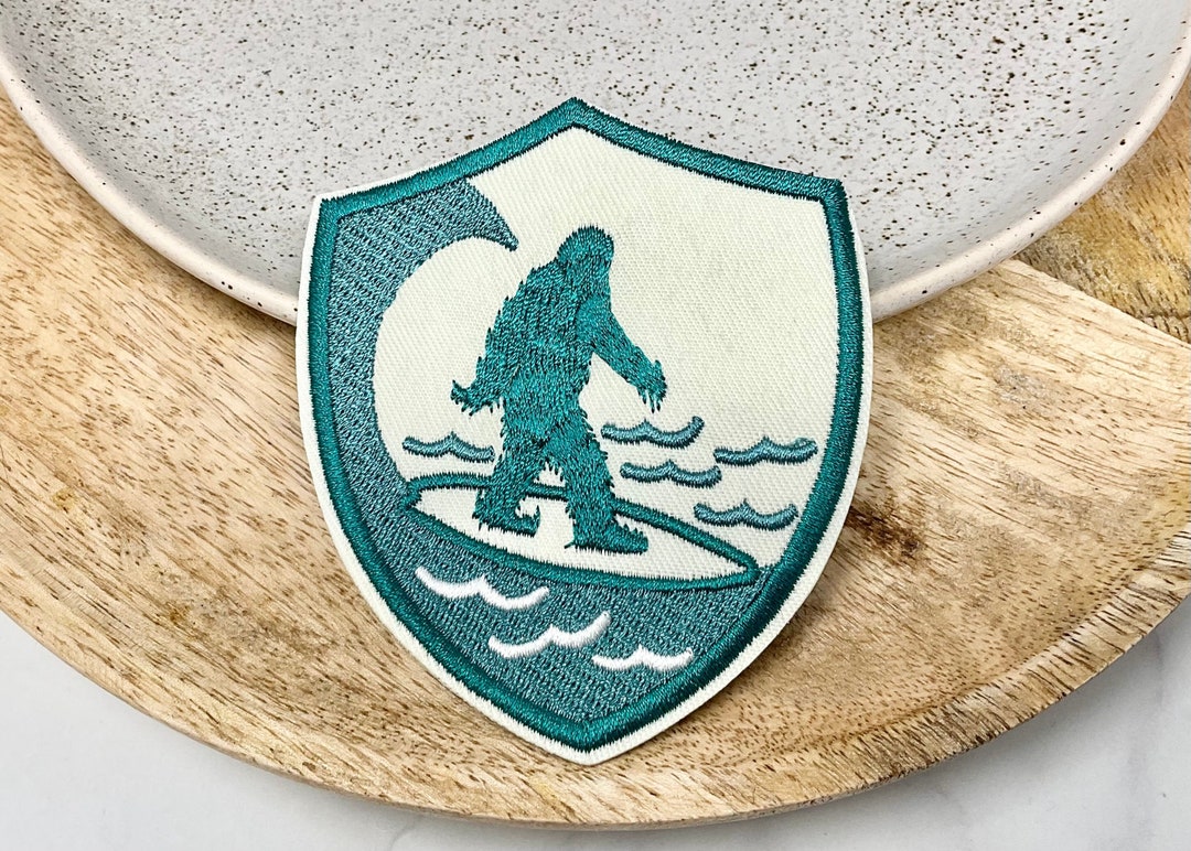BIGFOOT Embroidered IRON PATCH Sasquatch Heat Adhesive Animal Patches ...