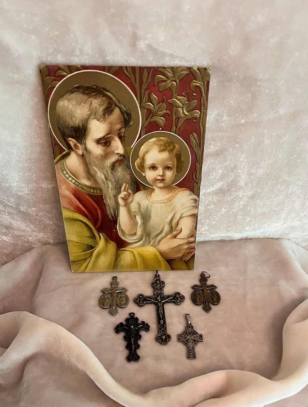 Lot of 5 Vintage Crucifixes Crosses, Beautiful Vintage Religious ...