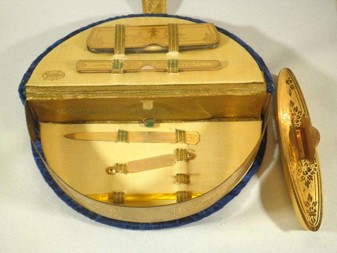 Vintage Griffon Blue Velvet Travel Case Manicure Set - Etsy
