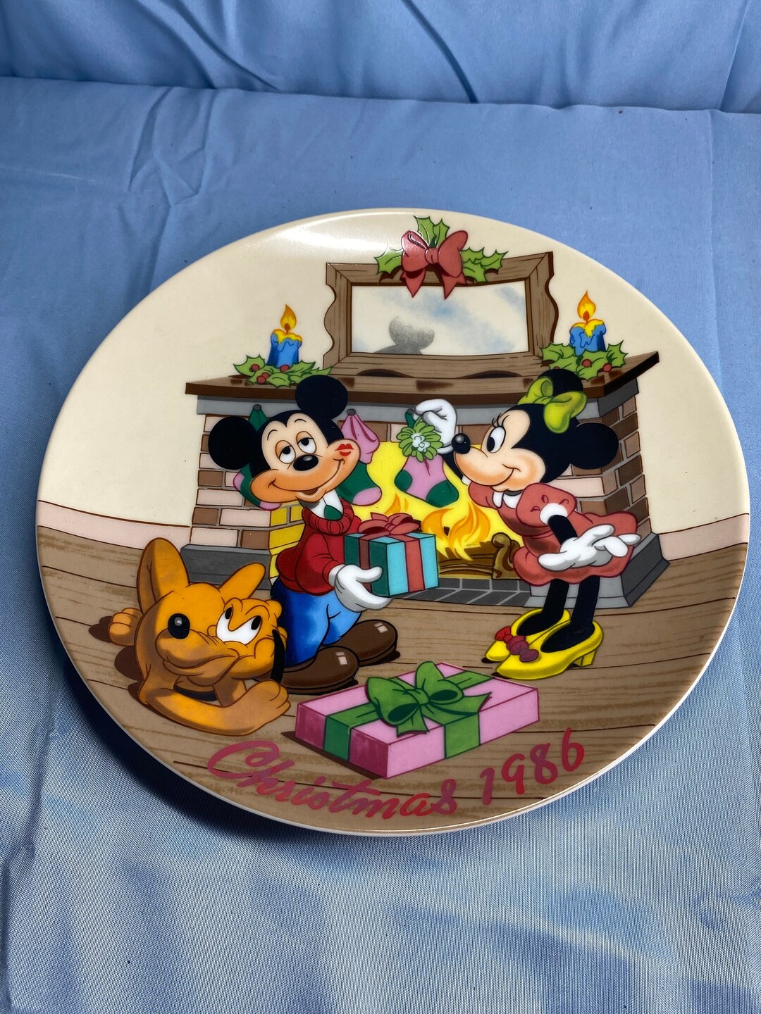 Walt Disney Mickey & Minnie Mouse Christmas 1986 Mistletoe Magic ...