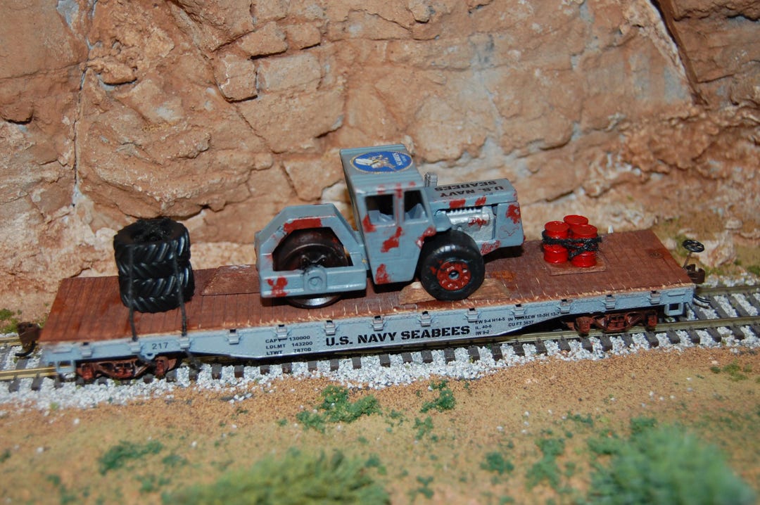 HO Scale US Navy Seabees Flatcar W/roller - Etsy