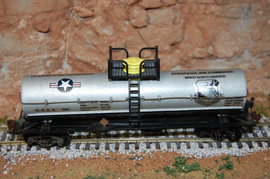 HO Scale US Air Force Tank Car. - Etsy