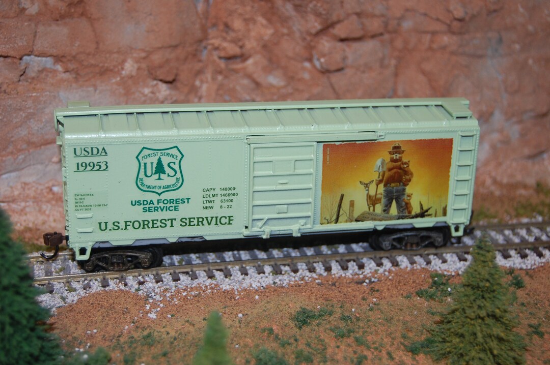 HO Scale US Fire Service Box Car W/smoky Bear - Etsy