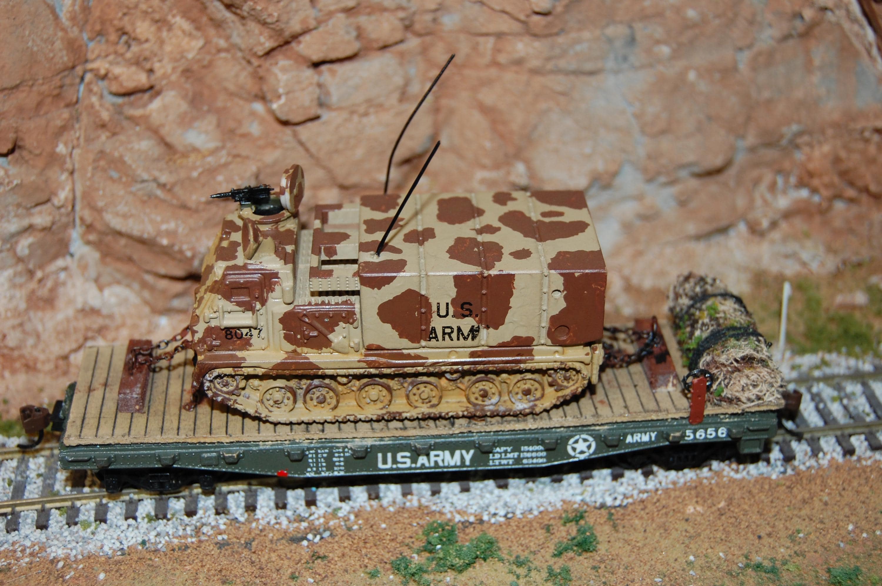 HO Scale US Army Flatcar W/tracked Rocket Launcher. - Etsy