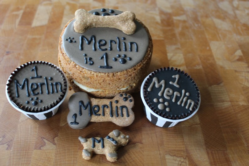 Dog Birthday Boy Cake and Pupcakes - Etsy UK