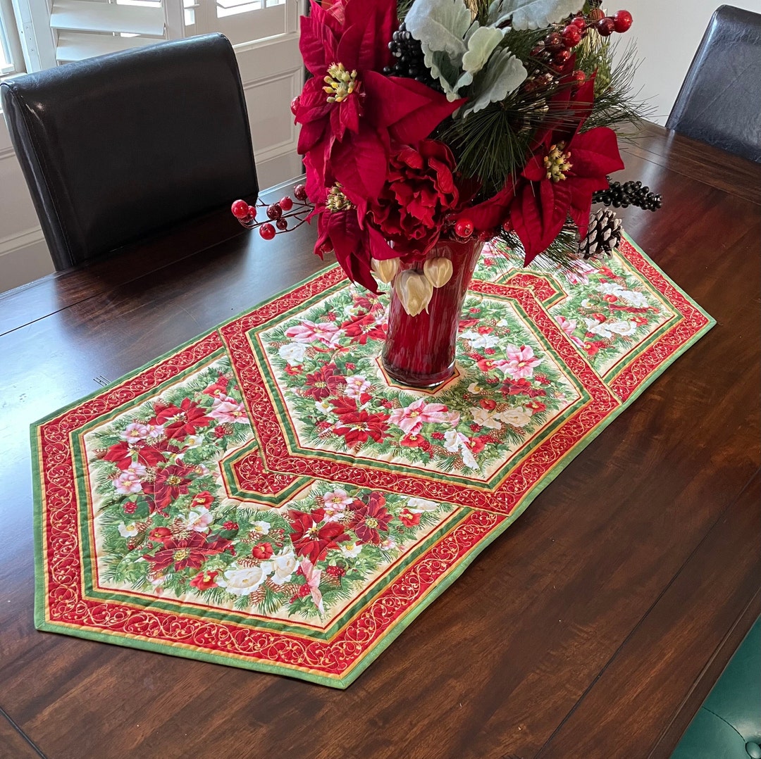 Poinsettias Quilted Christmas Table Runner and Mats, Vintage Table ...