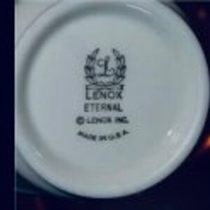 Lenox Ivory and Gold Eternal Set of (4) Coffee or Tea Cups and Saucers ...