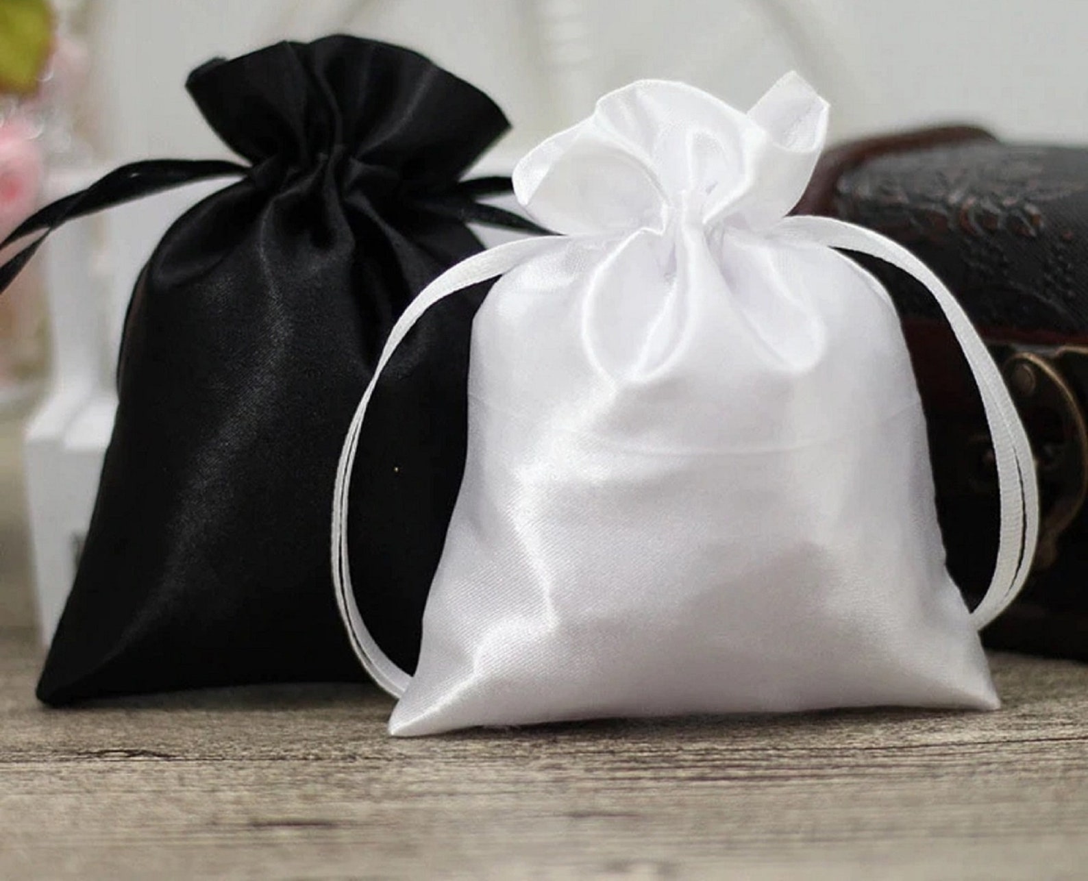 Set of 20/30 Black Satin Favor Bags Personalized satin favor | Etsy