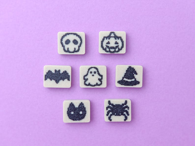 Halloween Bat Fidget Clicker Toy: Virtual Pet Keychain - Etsy