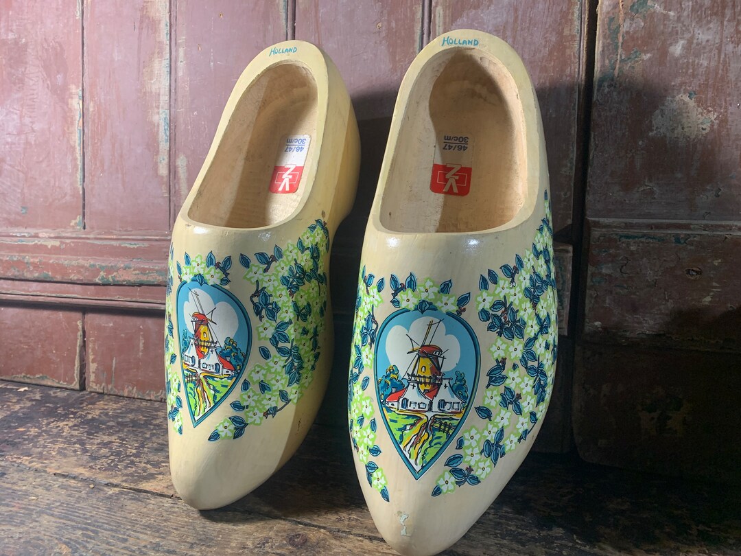Vintage Wooden Shoes / DUTCH WOODEN CLOGS / Hand Carved Shoes Klompen ...