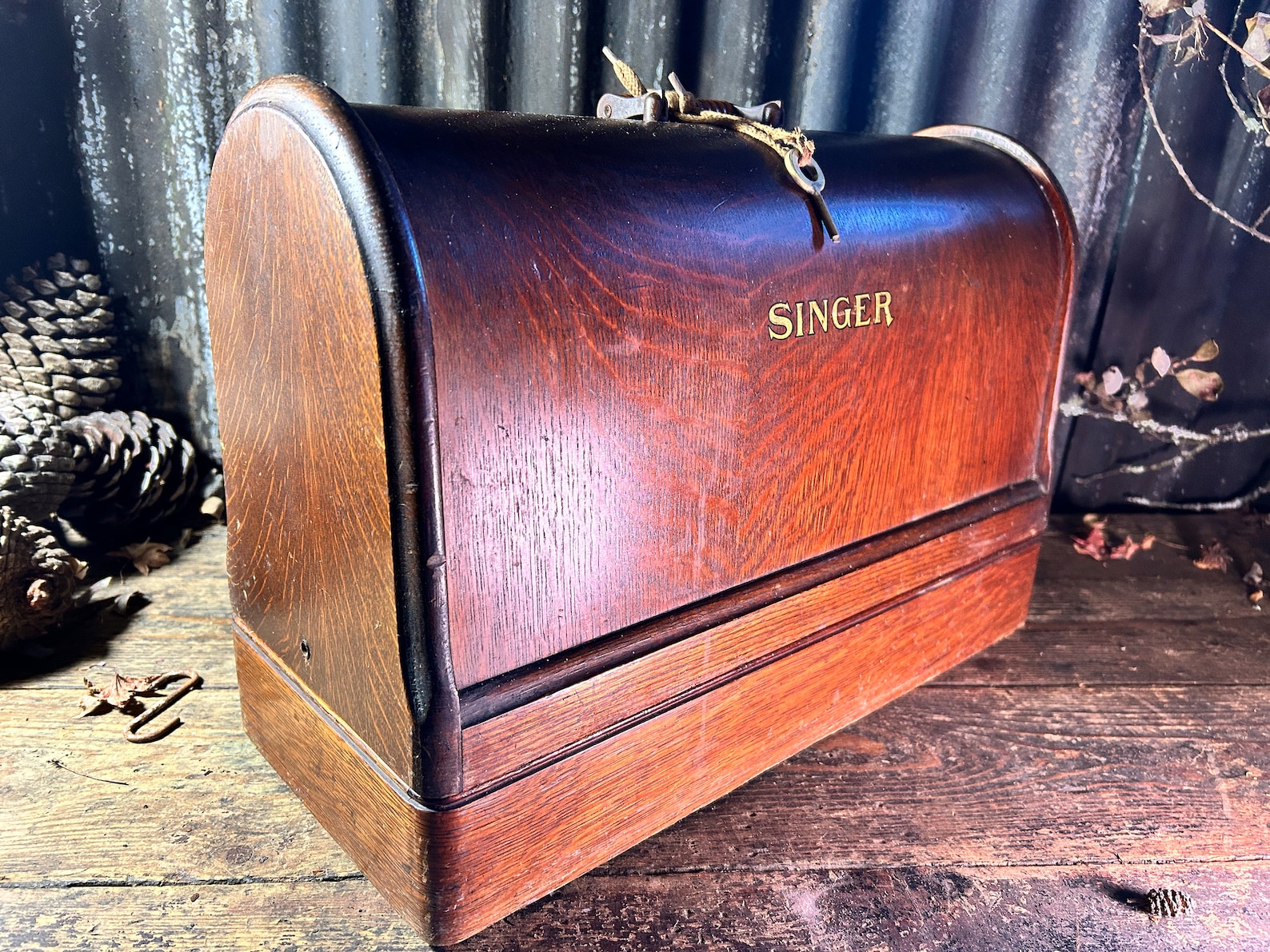 Antique Rare 66K ? Lotus / SINGER SEWING MACHINE / Original Carry Box ...