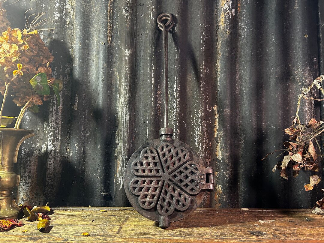1920s Rustic French Farmhouse / CAST WAFFLE IRON / Vintage Waffle Maker ...