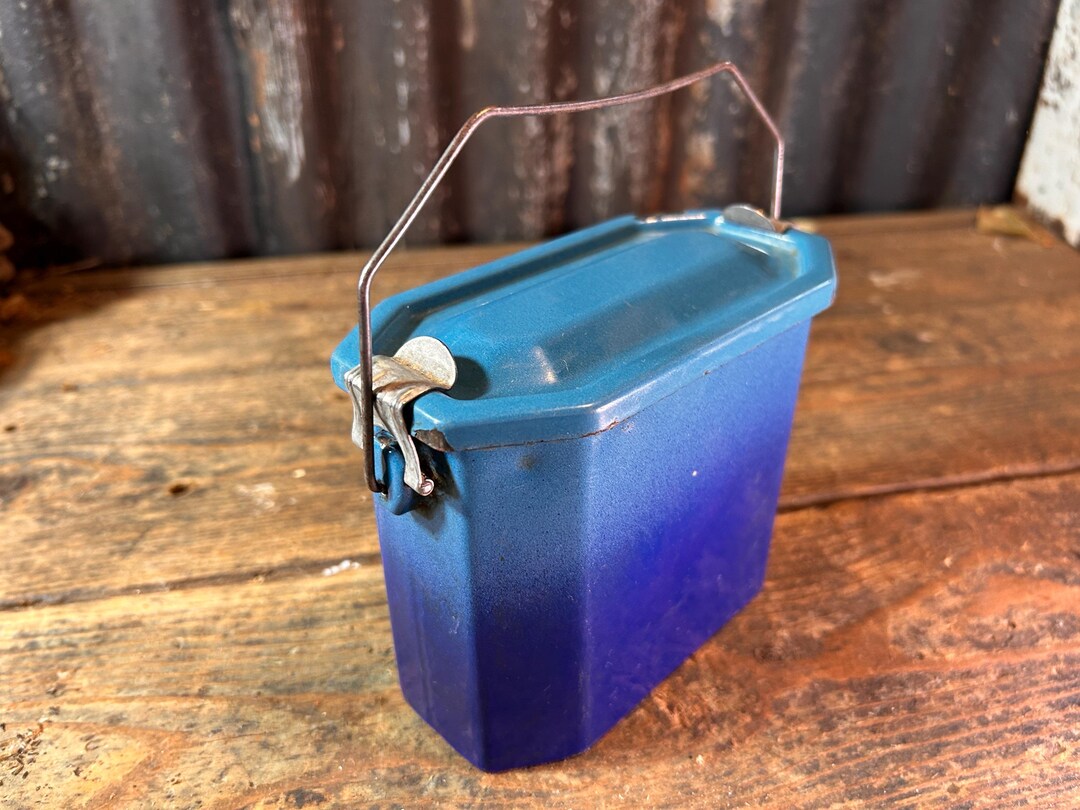 Vintage French 1950s / ENAMEL LUNCH BOX / Vintage Enamelware French ...