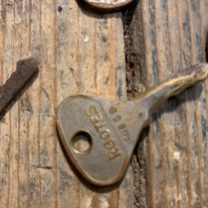 Vintage Bundle 60+ / AUTO KEYS / Old Car Keys Rusty Keys Automobile ...