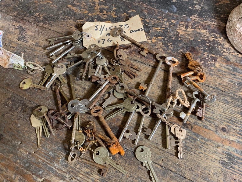 Vintage Antique 70+ / METAL KEYS / Antique Keys Old Keys Jewellery ...