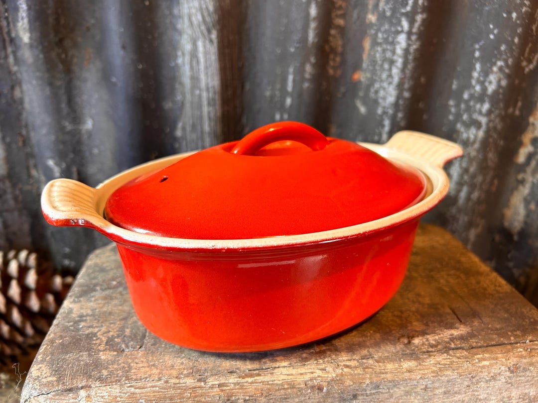 Classic Vintage 1970s / COUSANCES CASSEROLE / Size 18 Red French Cast ...