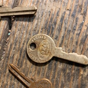 Vintage Bundle 60+ / AUTO KEYS / Old Car Keys Rusty Keys Automobile ...
