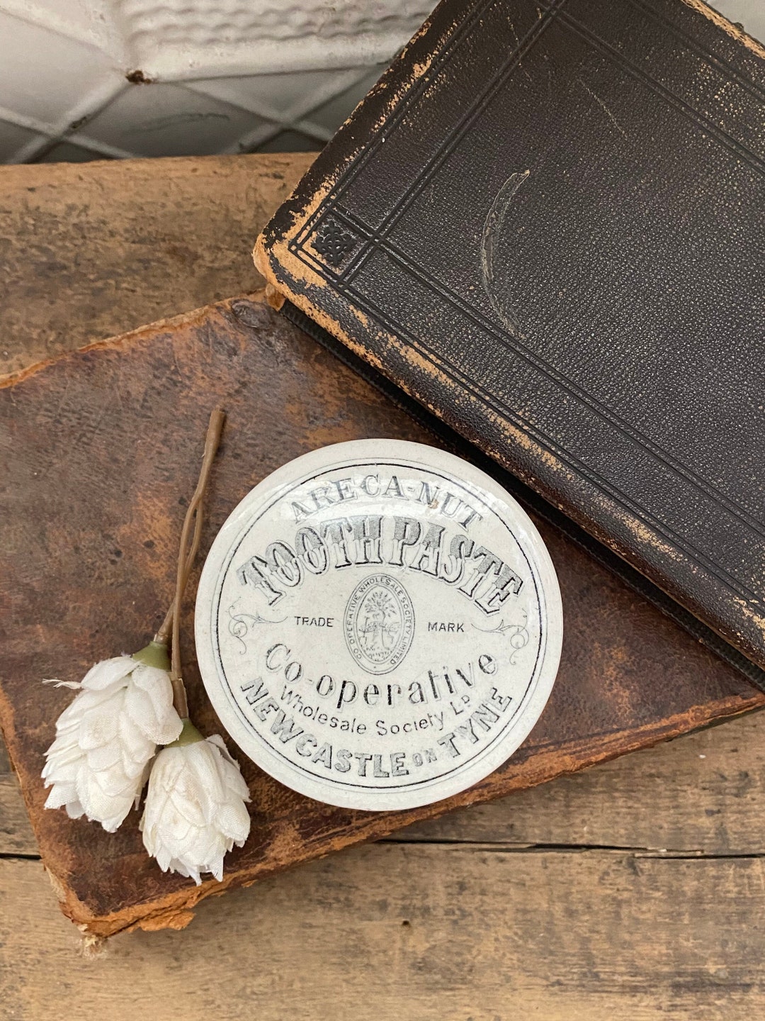 Areca Nut Tooth Paste Lidded Ironstone Pot, Newcastle on Tyne - Antique ...