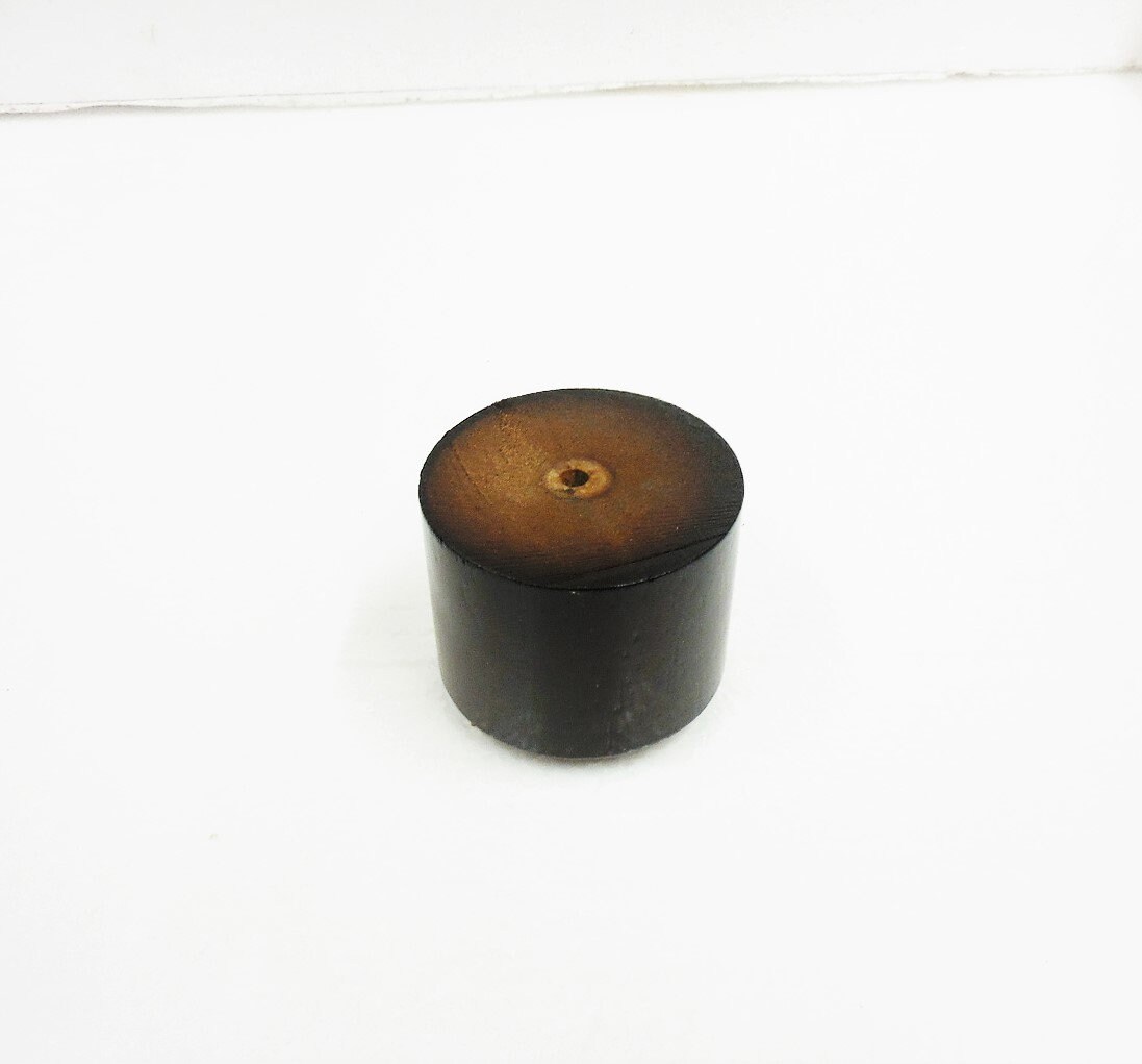 Straight Round Style Furniture Legs Featuring a Beautiful Walnut Finish ...