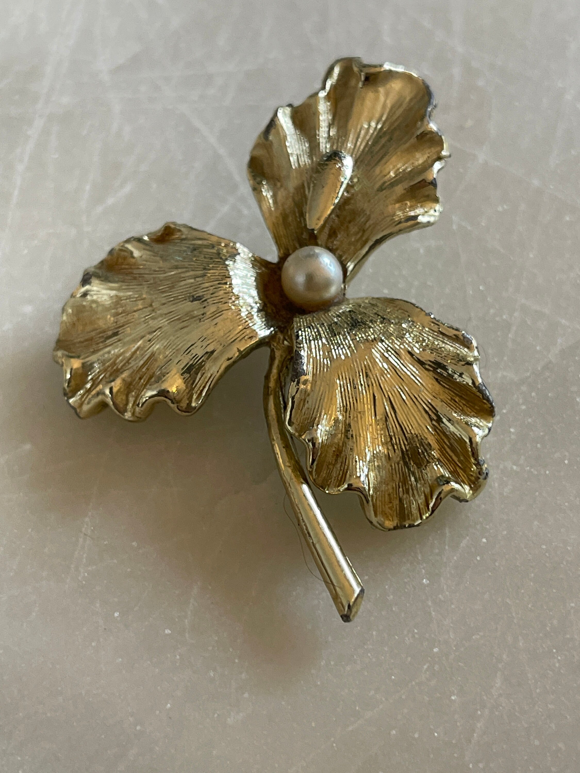 Vintage Iris Flower Faux Pearl Brooch Gold Tone Pin - Etsy