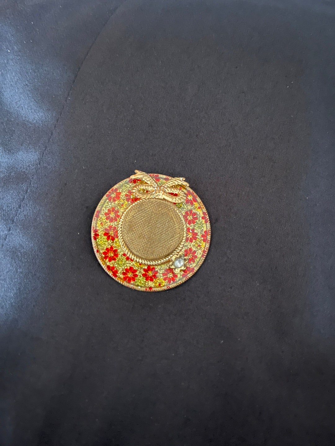 Floral Brim Gold-tone Red Mesh Hat With Golden Bow and Flower With a ...