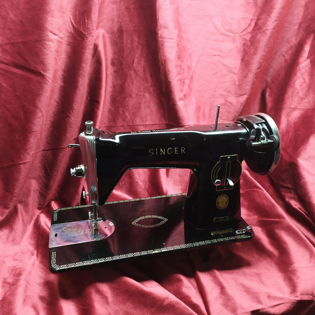 Antique SINGER 15M Sewing Machine Denim Leather Canvas Rare Made in ...