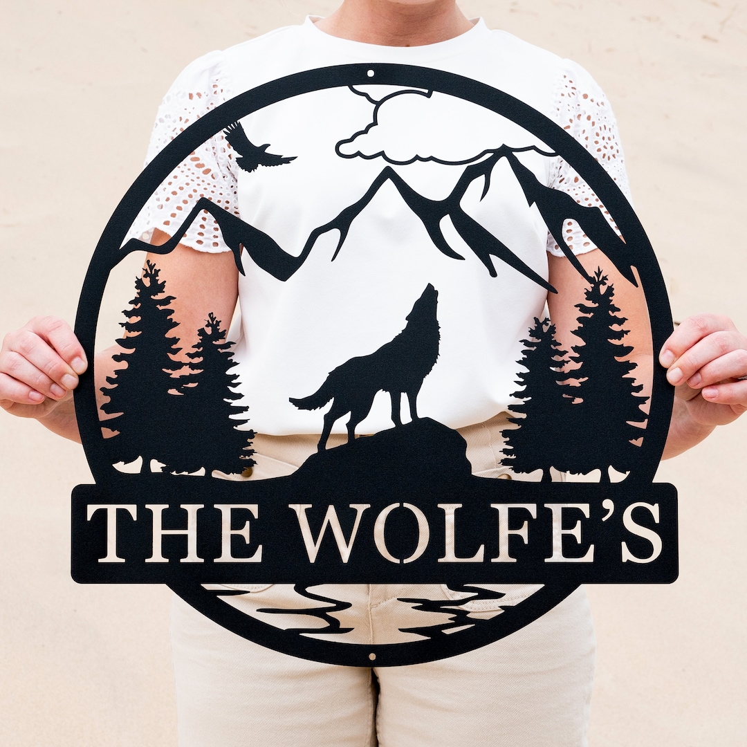Personalized Wolf Howling Metal Ranch Sign | Custom Wolf Name Sign ...