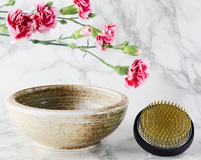 Wazakura 2PCS Minoyaki Japanese Ikebana Tool Kit [small Round Sand Beige Ceramic Flower Vase + 2 ...