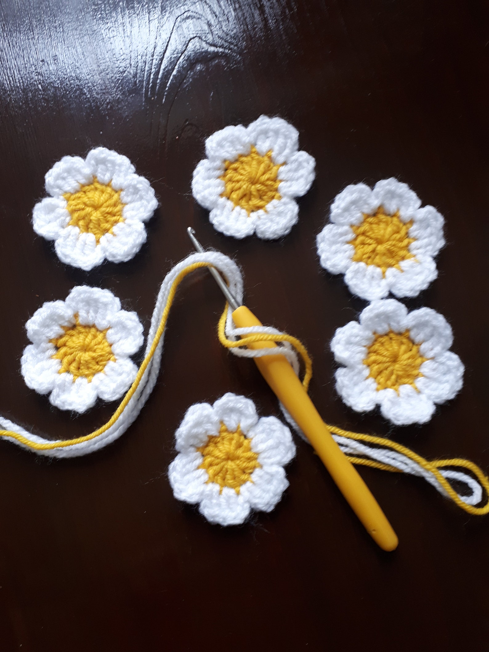 Handmade Crochet Flowers Set Of 6 Daisies Daisy Appliques Etsy