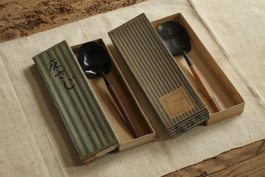 Vintage Japanese Tea Ash Scoop (hai-saji) in Original Box – Chado ...