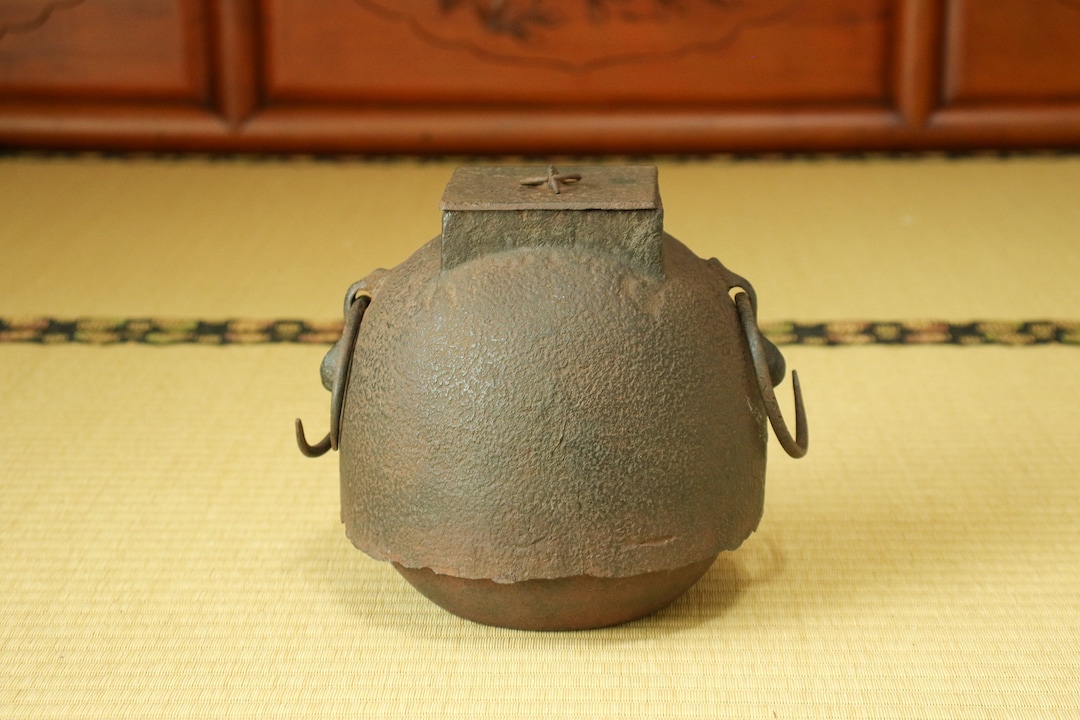 RARE Japanese Antique Cast Iron Chagama (茶釜) for Tea Ceremony/ 2000 Ml ...