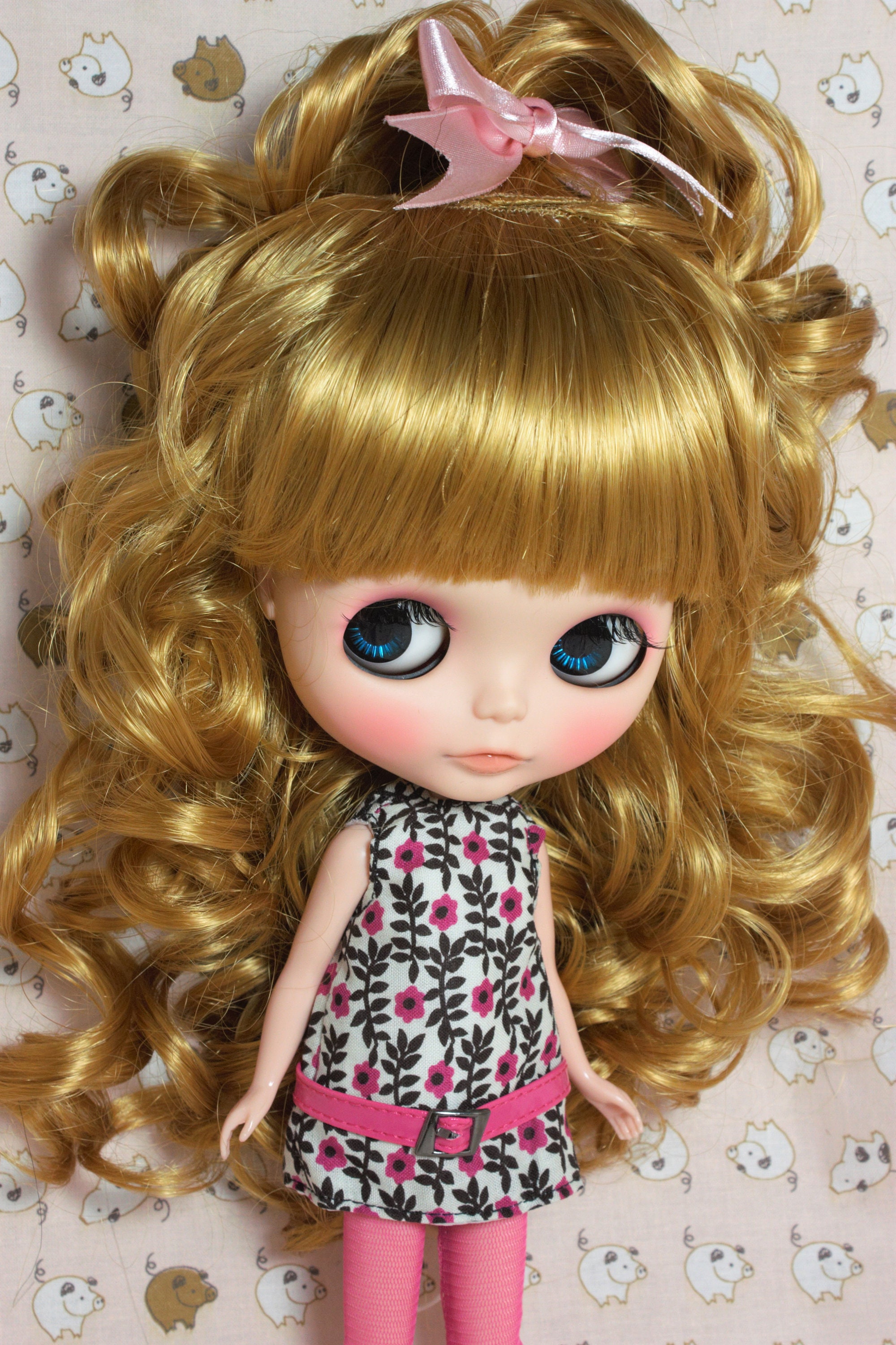 Blythe Wig Alice Style With a Bow in Pink Wig, Gold Wig, Red Wig, Dark ...