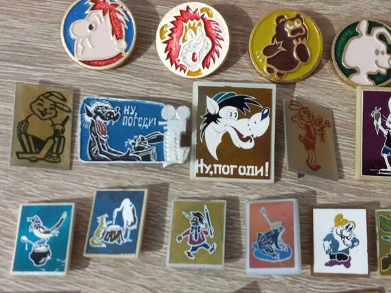 30 vintage badges of Soviet cartoon characters, Set o… - Gem