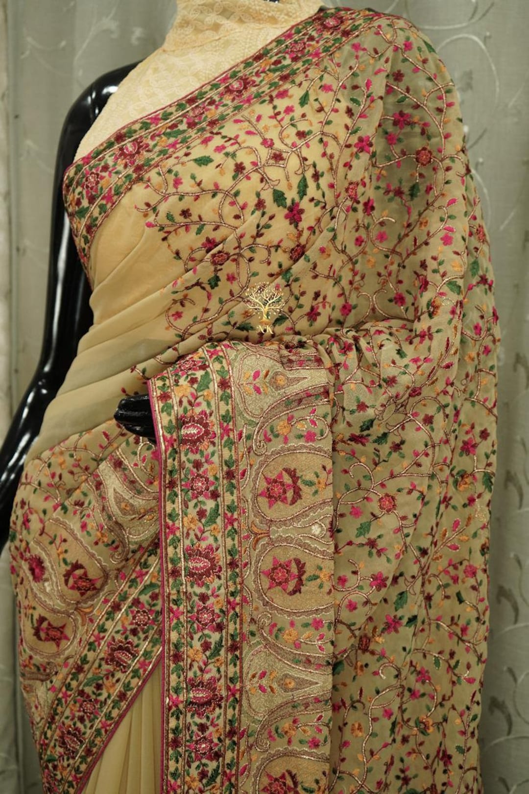 Kashmiri Embroidary Work Over Georgette Saree and Runninhg Bp for ...