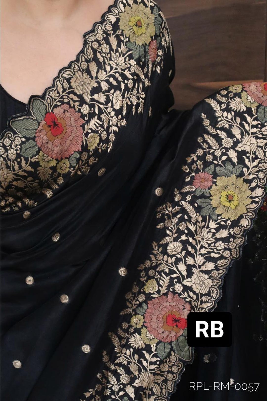 Munga Silk Saree: Weaving & Cutwork Design, Unstitched Blouse - Etsy