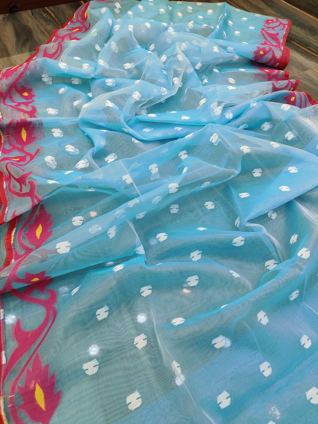 Exclusive Muslin Jamdani With Allover Thread Weaving Work for Party ...