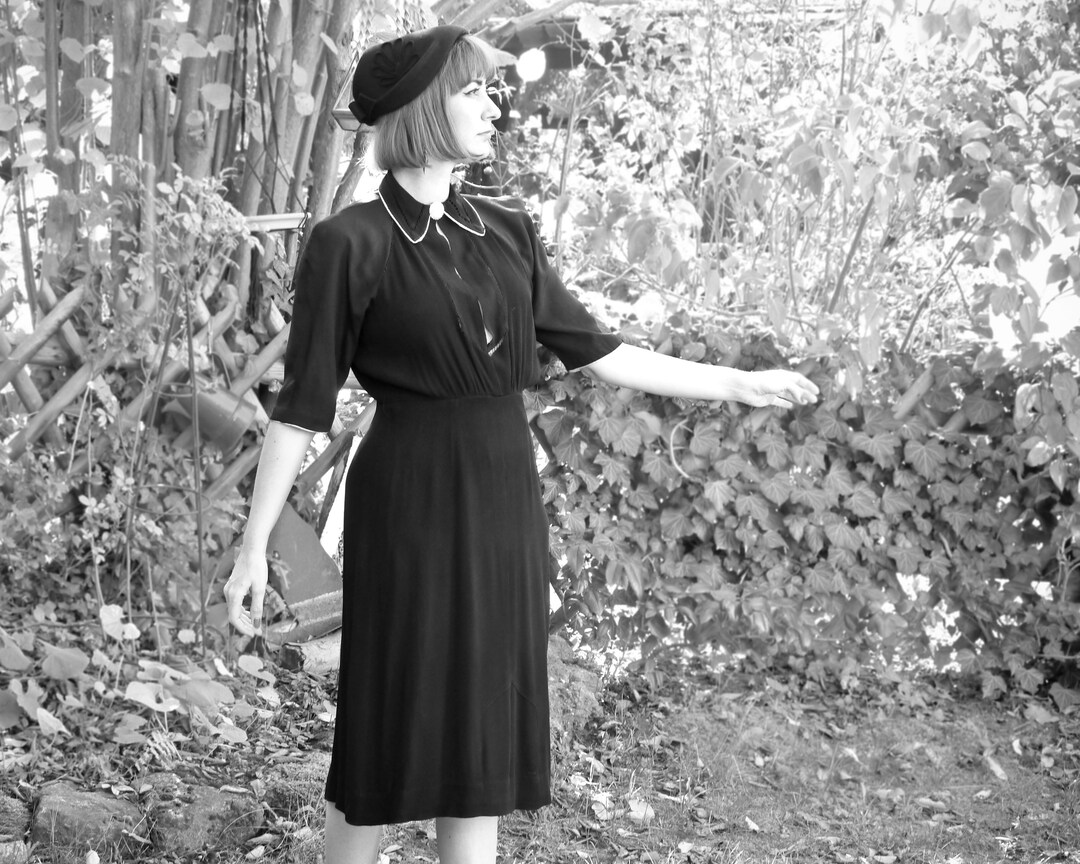 Vintage 40s Black Dress With White Elements M - Etsy